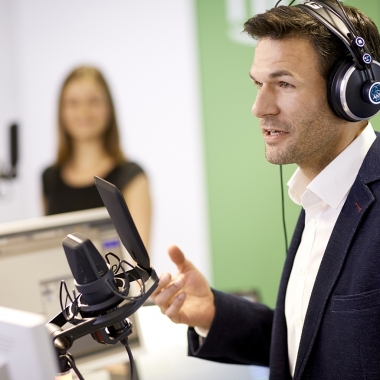 Hessischer Rundfunk als Arbeitgeber: Gehalt, Karriere, Benefits