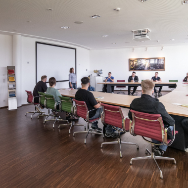 Friedrich Picard als Arbeitgeber: Gehalt, Karriere, Benefits