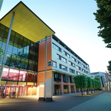 Fiserv (First Data) als Arbeitgeber: Gehalt, Karriere, Benefits