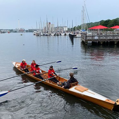 COMCAVE.COLLEGE® als Arbeitgeber: Gehalt, Karriere, Benefits