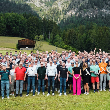 AdEx Partners als Arbeitgeber: Gehalt, Karriere, Benefits ...