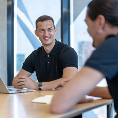 Aveniq als Arbeitgeber: Gehalt, Karriere, Benefits